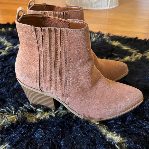 Forever 21 | Shoes | Gently Worn Light Brown Forever 2 Chunky Boots ...
